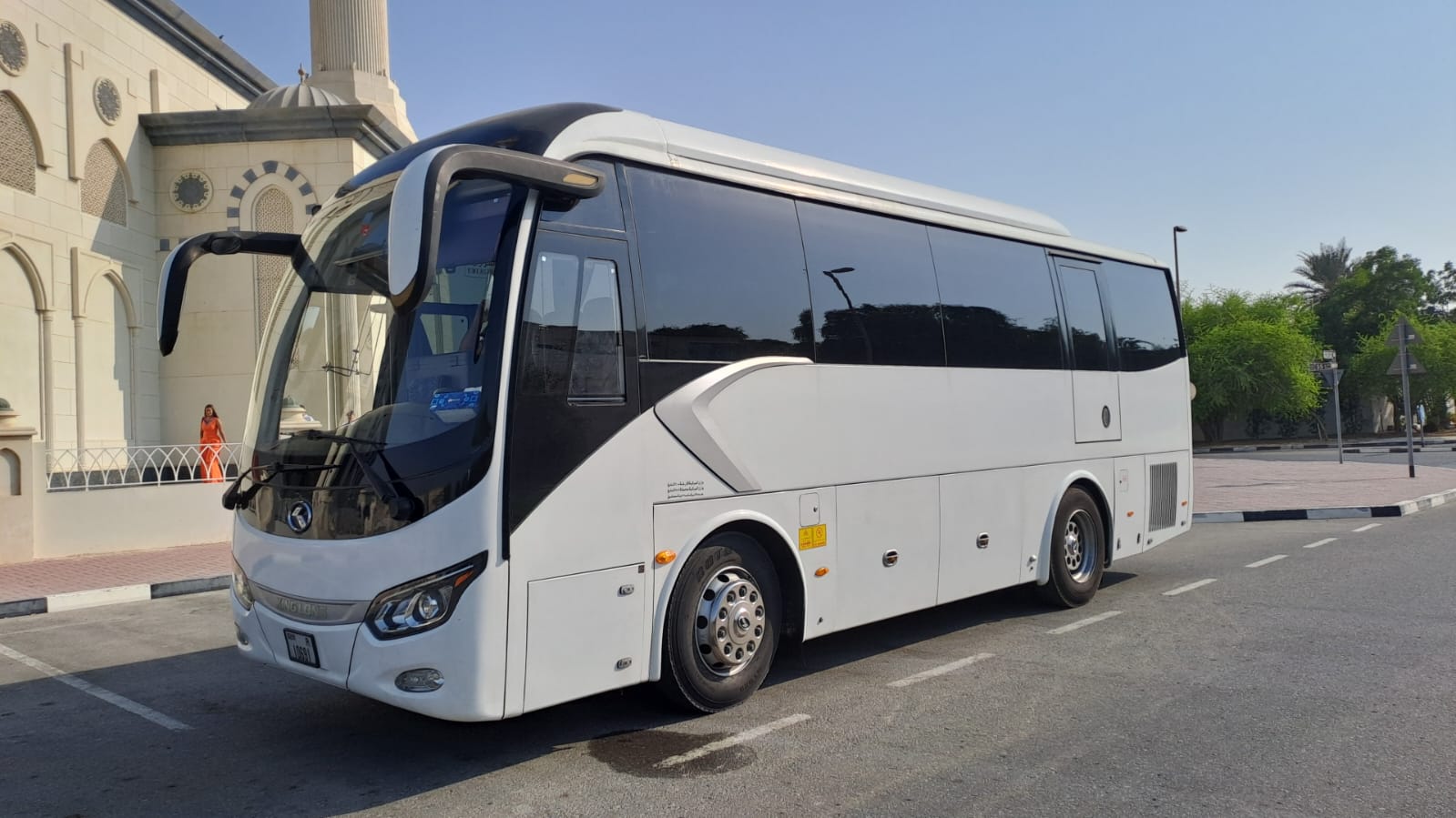 30-seater bus rental Dubai Book Now